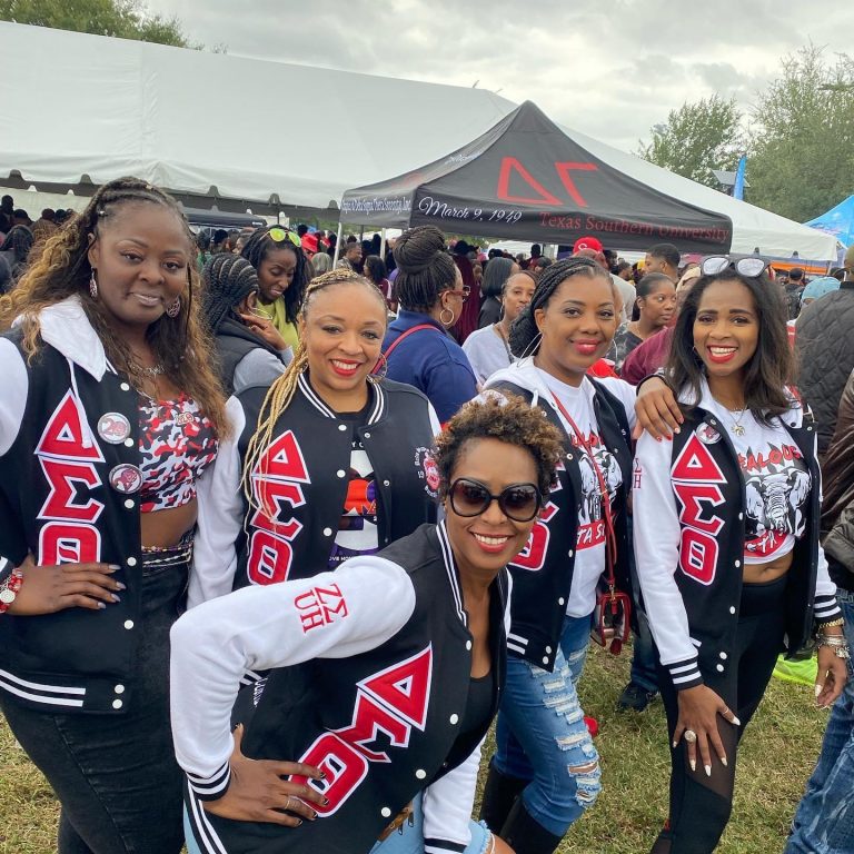 Custom Bomber jackets – Xpress Yourself Sportswear